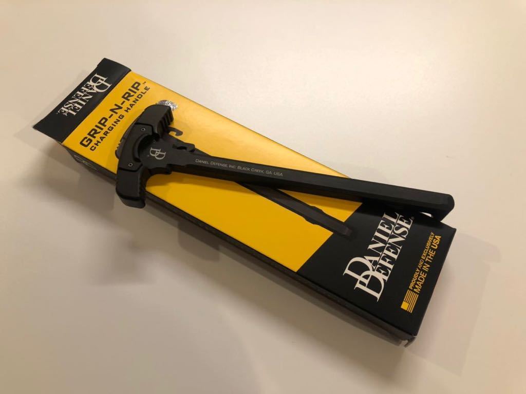 実銃パーツ Daniel Defense DD GRIP-N-RIP AR-15 AMBI CHARGING HANDLE チャージング ...