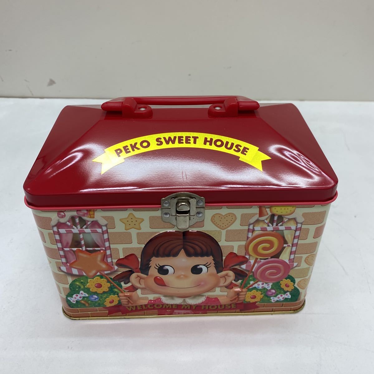ペコちゃん ペコハウスBOX 缶のみ PEKO SWEET HOUSE お菓子の家 缶ケース 不二家 小物入れ インテリアにも(ペコちゃん ...