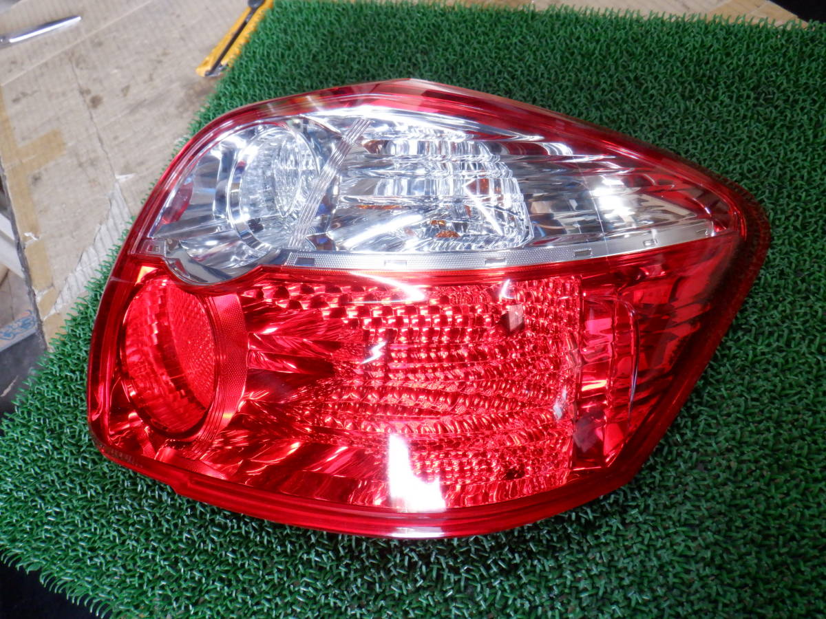 オーリス NZE151 右テールランプ 81550－12B70 80226キロ(テールライト)｜売買されたオークション情報、yahooの商品 ...