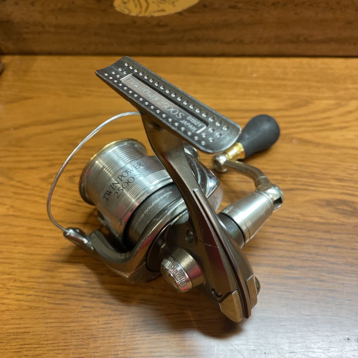 シマノ 05 ツインパワー 2500S 01921(シマノ)｜売買されたオークション情報、yahooの商品情報をアーカイブ公開 ...