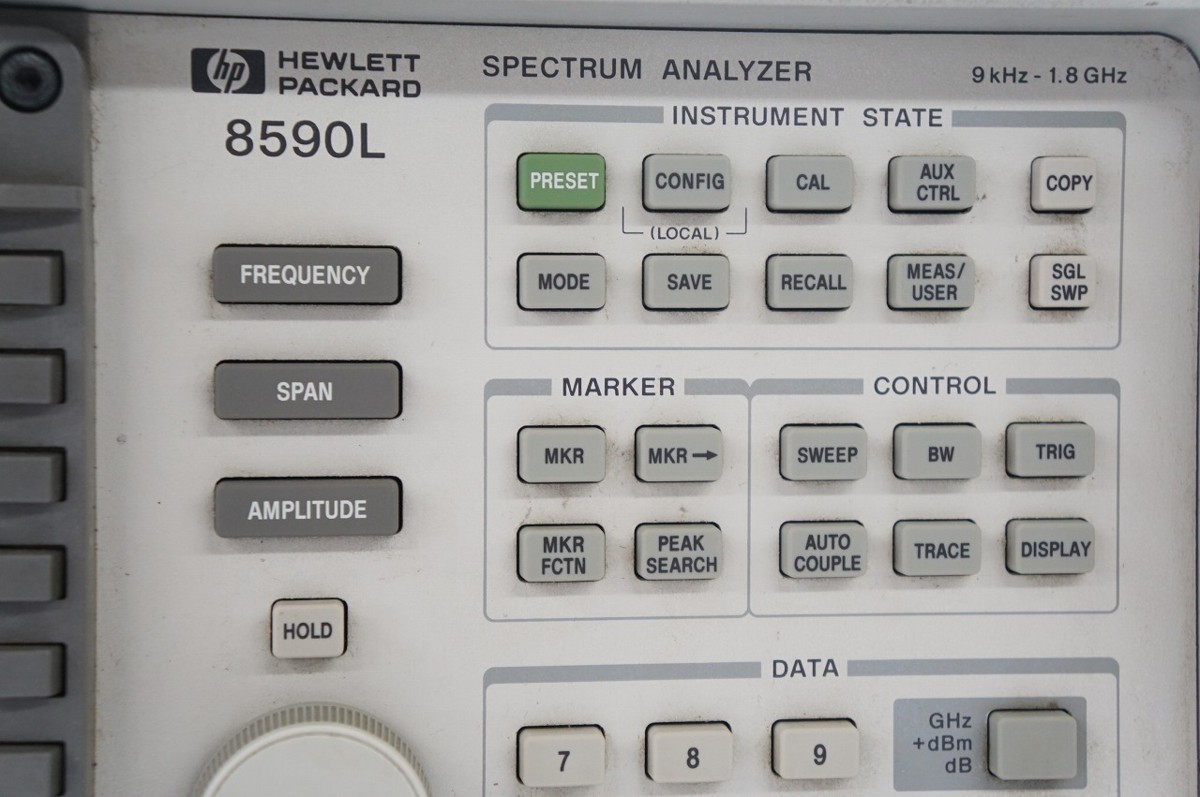 NZ hp ヒューレットパッカード 8590L SPECTRUM ANALYZER スペクトラムアナライザー 9kHz-1.8GHz ...