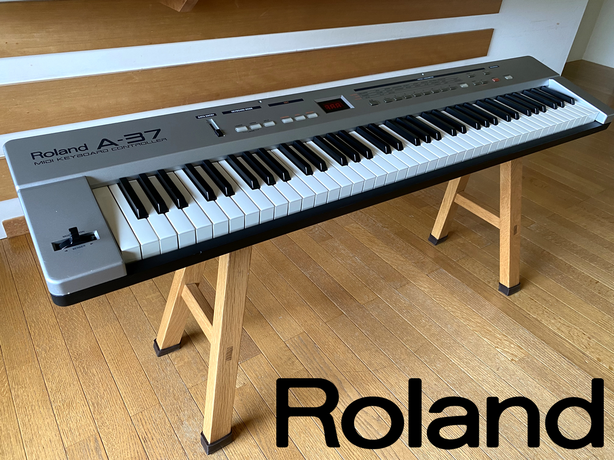 MIDI鍵盤 76鍵 おもり付きのピアノタッチ鍵盤 Roland A-37 譜面台あり 拡大写真あり(ローランド)｜売買されたオークション情報 ...