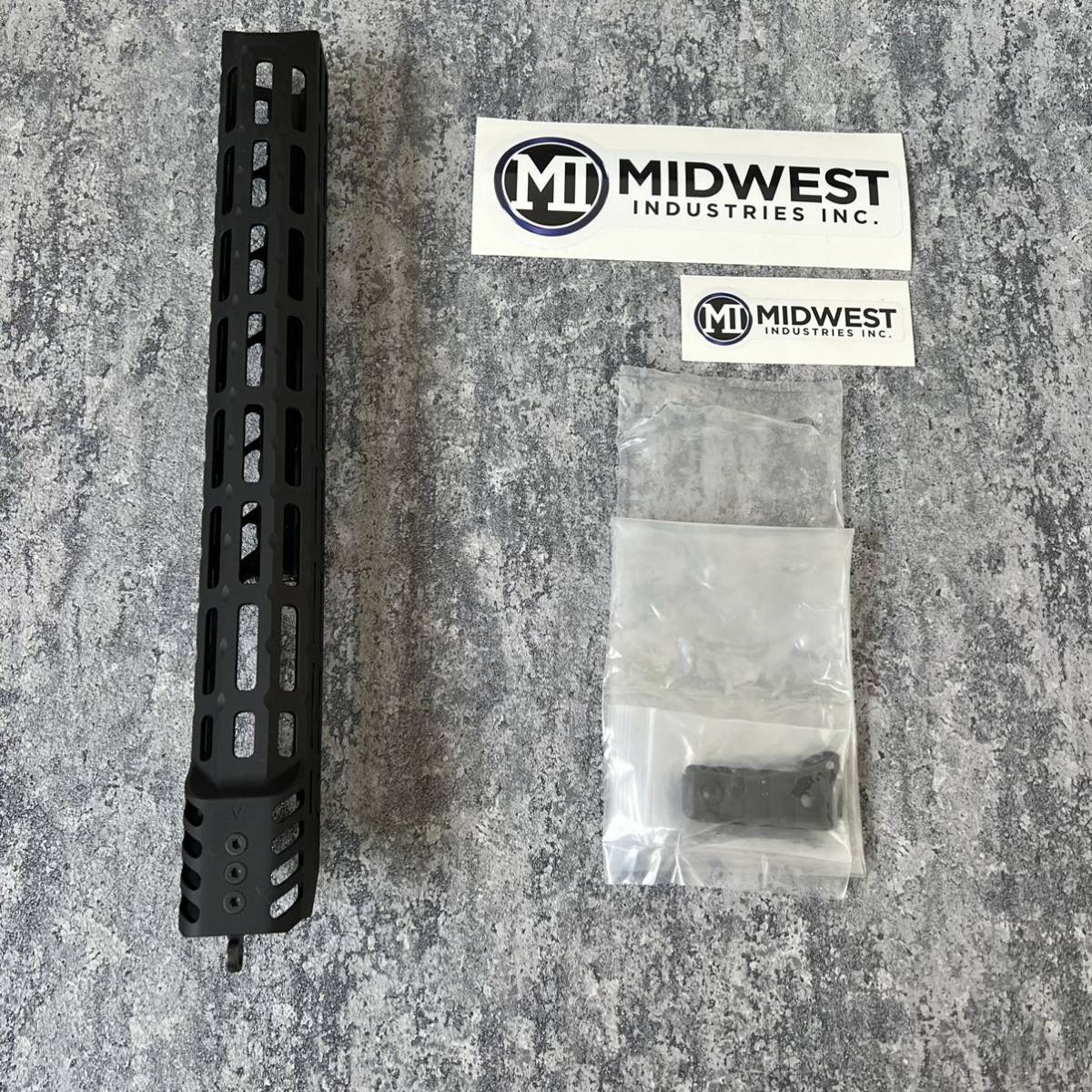 実物 MIDWEST MCX VIRTUS HANDGUARD 15inch Mi MI 15" ハンドガード M-LOK ブラック 15 ...