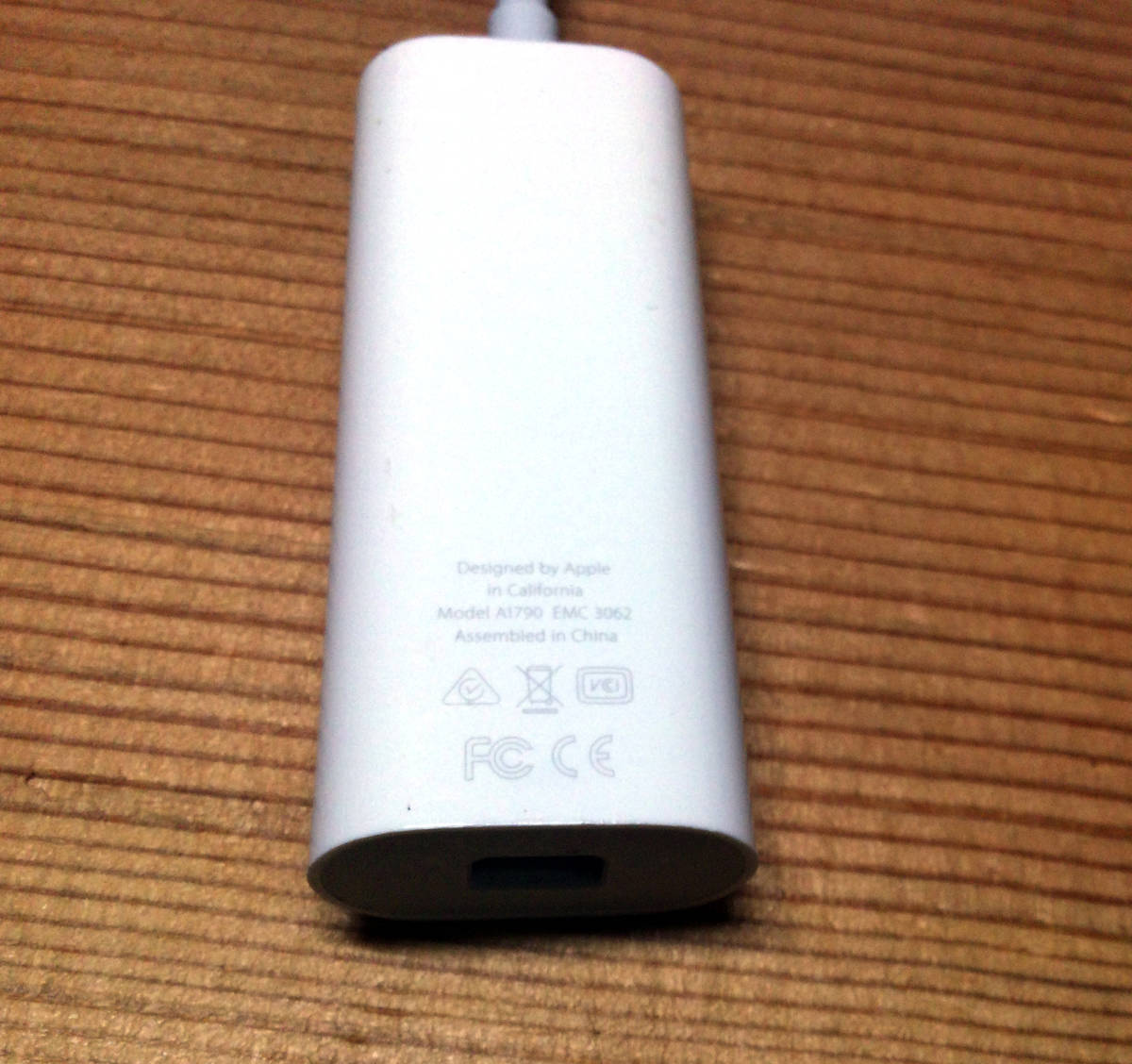 Apple 変換アダプタ MMEL2AM/A A1790 Thunderbolt 3 USB-C Thunderbolt 2(Mac用)｜売買 ...