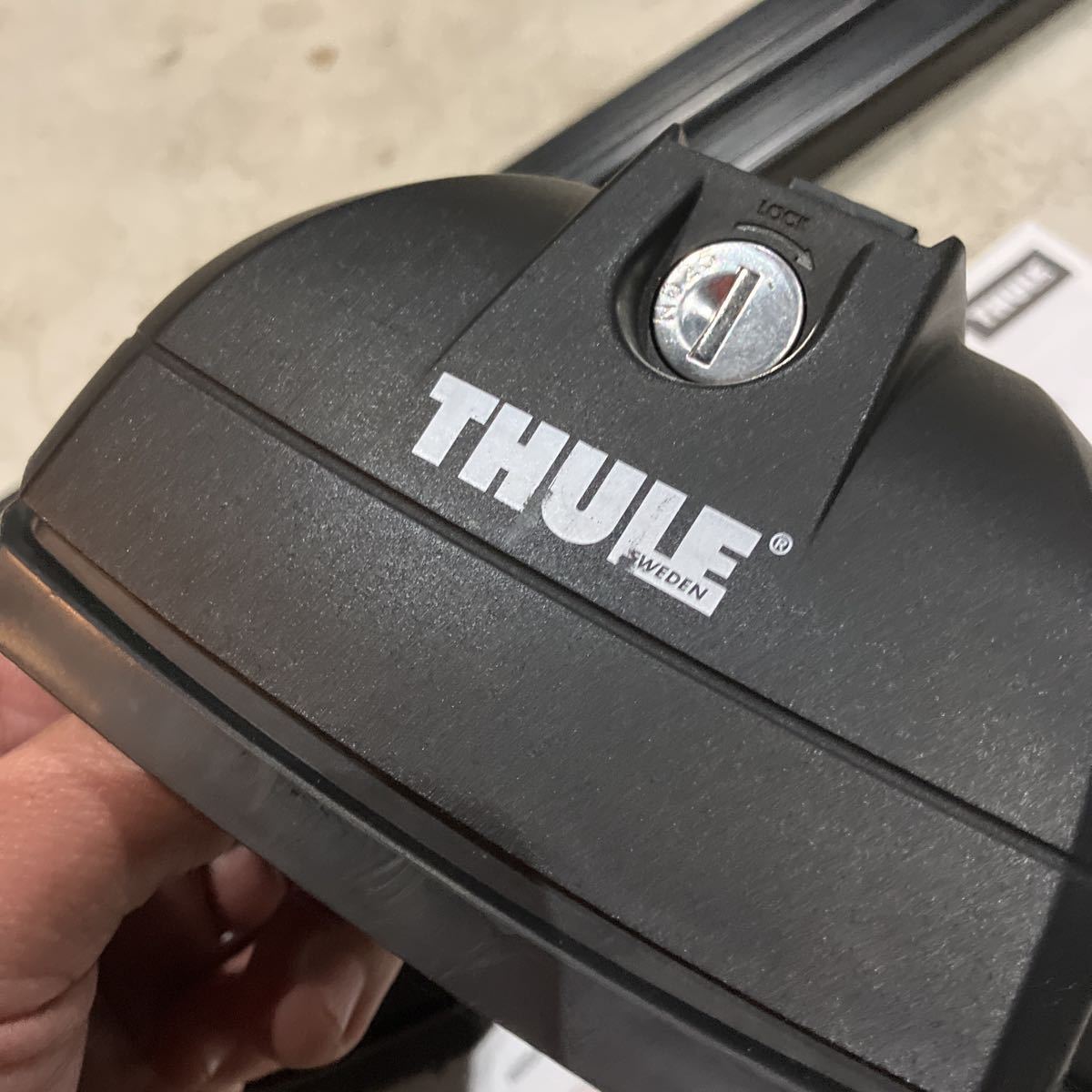 THULE 日産 エクストレイルT32 ルーフ ベースキャリア取付セット フットTH753+バー760+取付KIT 3133 NISSAN X-Trail T32 ルーフレール無車(キャリア ...