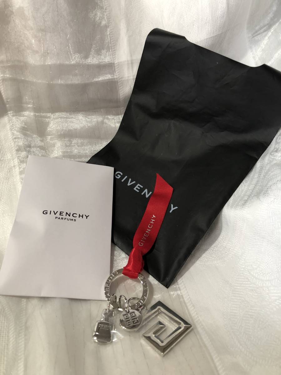 イ1-5-2 GIVENCHY ジバンシー キーホルダー(女性用)｜売買されたオークション情報、yahooの商品情報をアーカイブ公開 - オークファン（aucfan.com）