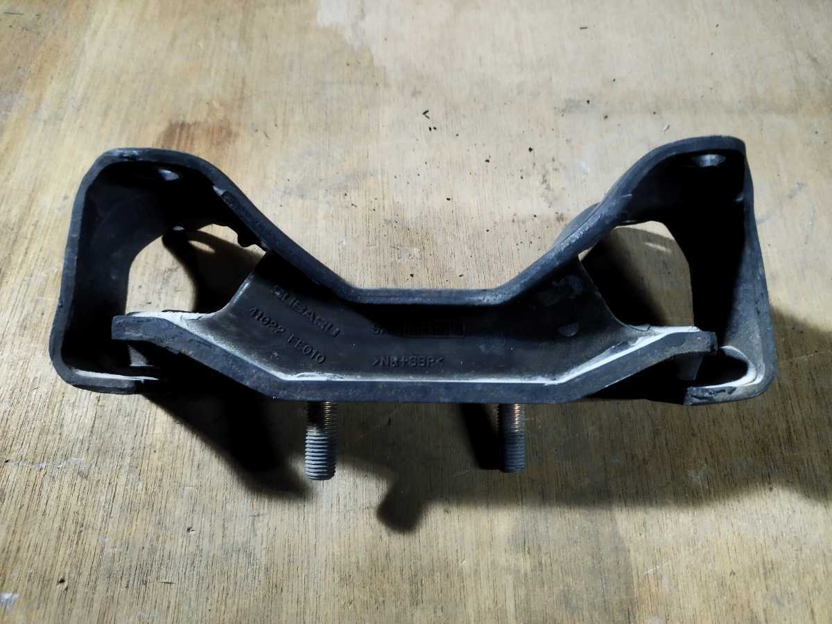 スバル 純正 ミッションマウント MTマウント ブラケット 単体 41022FE010 GDB GGB GRB GVB VAB 等に(スバル用 ...