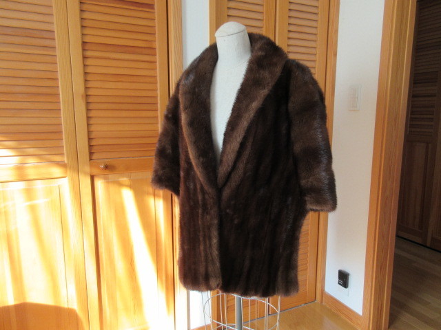 clair de lune by EMBA エンバ ミンク 襟付きストール ベスト ポンチョ(ミンク)｜売買されたオークション情報、yahooの商品情報をアーカイブ公開 - オークファン ...