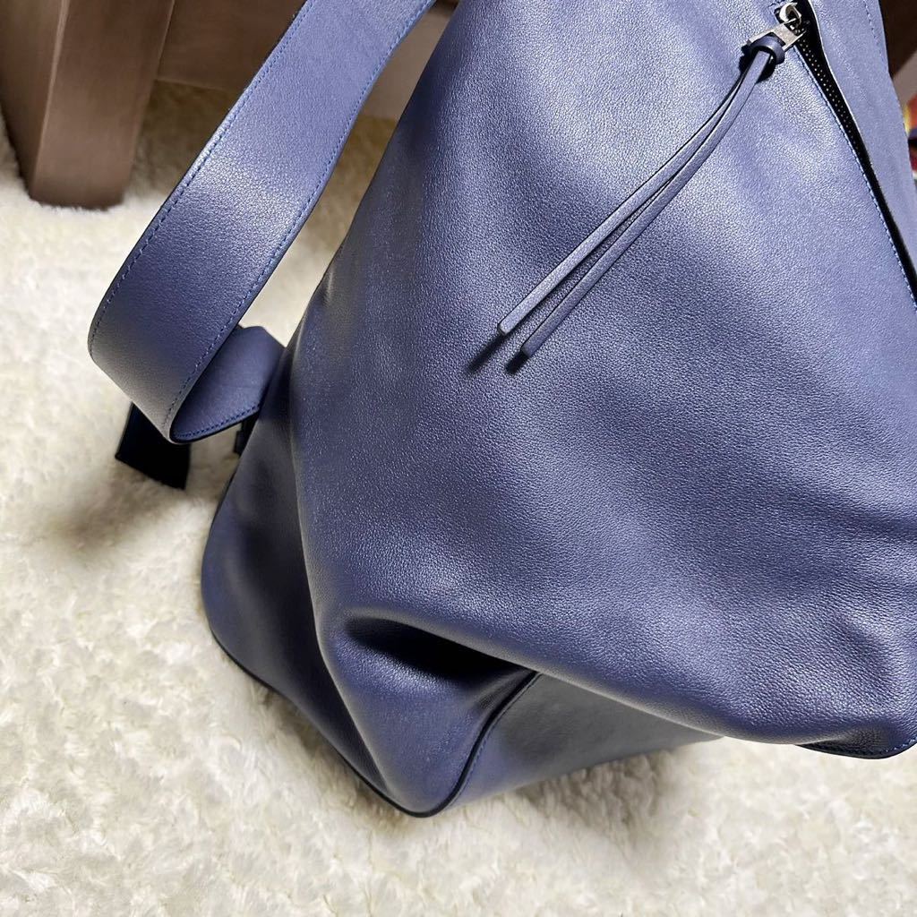 LOEWE ロエベ アントン バックパック ボディバッグ アナグラム カーフレザー 大容量 A4可 男女兼用(その他)｜売買されたオークション情報、yahooの商品情報をアーカイブ公開 ...