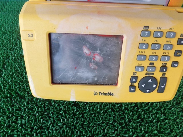 223 Trimble BOX 64 SE-18211 type trimble S3 5" DR(測量、角度計)｜売買されたオークション情報、yahooの商品情報をアーカイブ公開 ...