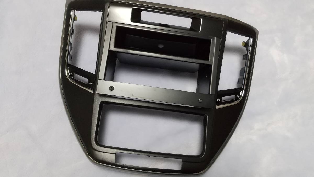 トヨタ クラウンパトロールカー インパネ ストップメーターブラケット 覆面 パトカー 84013-30241-C0 GRS214(警察グッズ ...