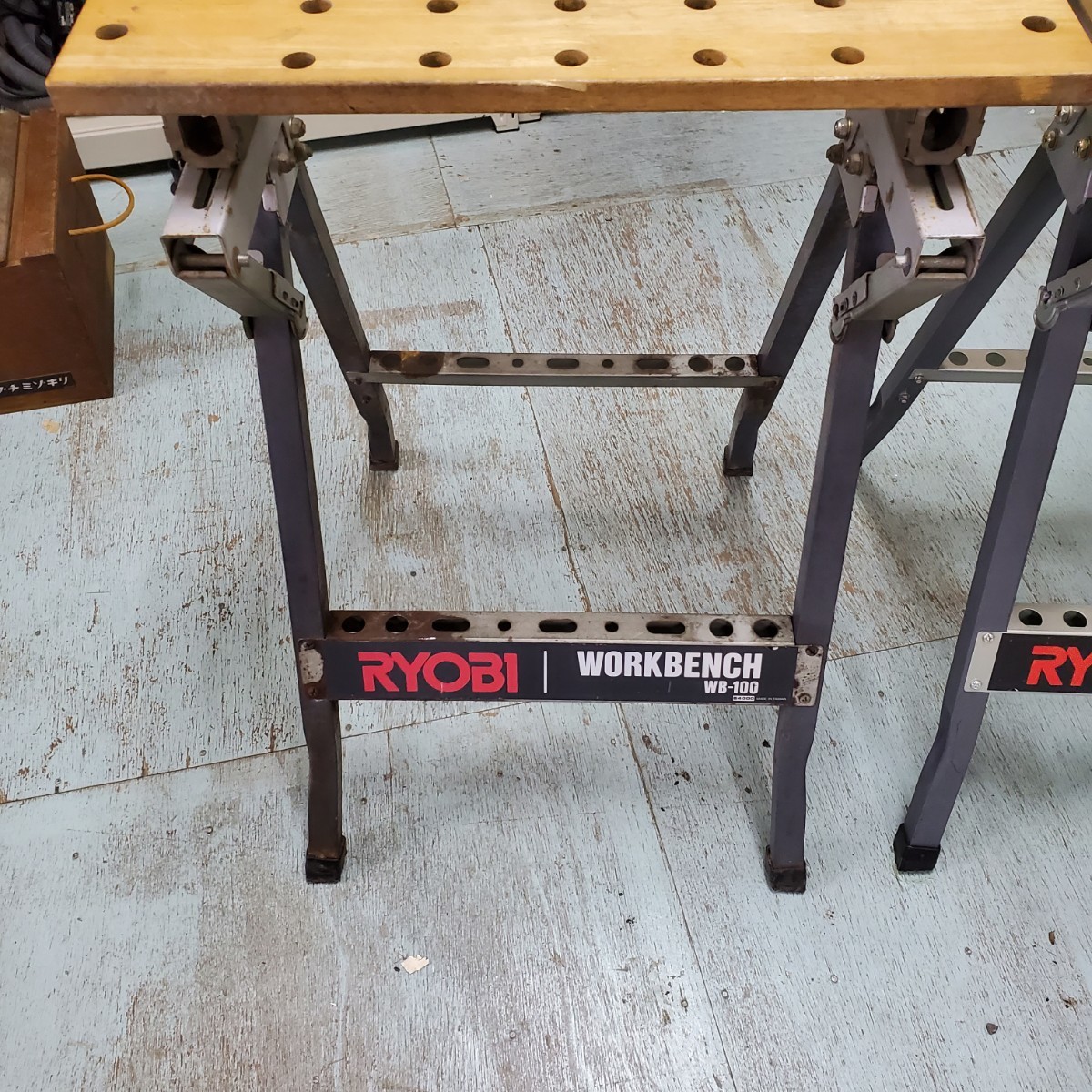 05p023 リョービ RYOBI ワークベンチ WORK BENCH WB-100 2台まとめ売り 作業台 DIY(作業台)｜売買されたオークション情報、yahooの商品情報をアーカイブ公開 ...