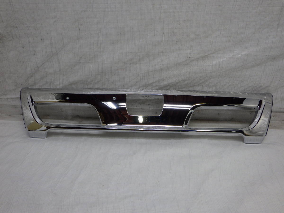 ダイナ / デュトロ / トヨエース 標準 純正オプション メッキガーニッシュ フロントバンパー部分 53901-37020(外装、エアロ ...