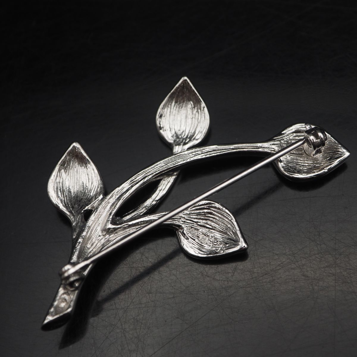 E695 ヴァンドームブティック VB 925刻印 ブローチ リーフ デザイン シルバー VENDOME BOUTIQUE(その他)｜売買されたオークション情報、yahooの商品情報を ...