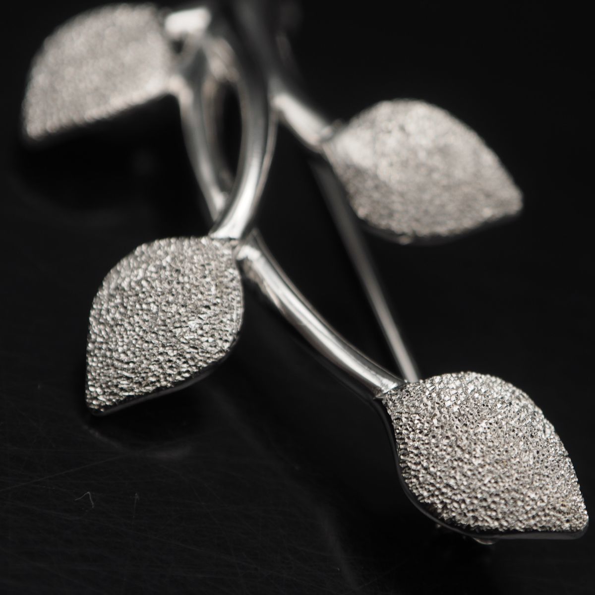 E695 ヴァンドームブティック VB 925刻印 ブローチ リーフ デザイン シルバー VENDOME BOUTIQUE(その他)｜売買されたオークション情報、yahooの商品情報を ...