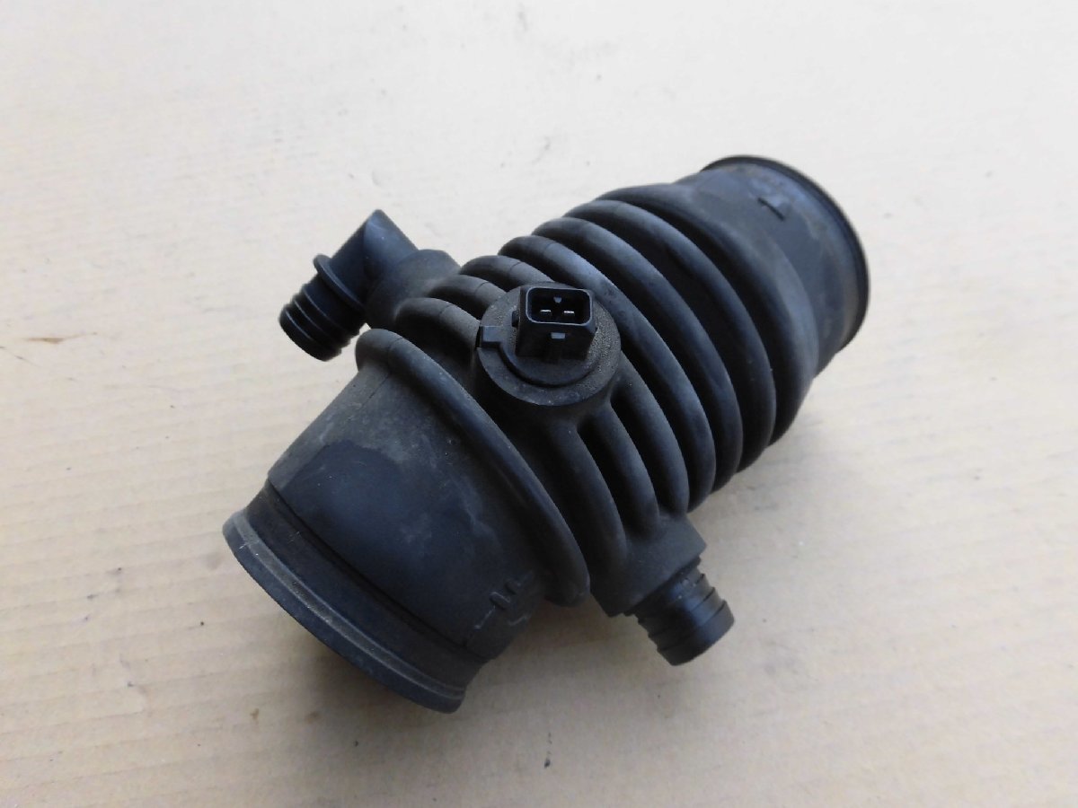 ’96 VW ヴァナゴン T4 70ACU 吸気温度センサー&インテークパイプ/サクションパイプ/ホース 品番：023 129 627 C ...