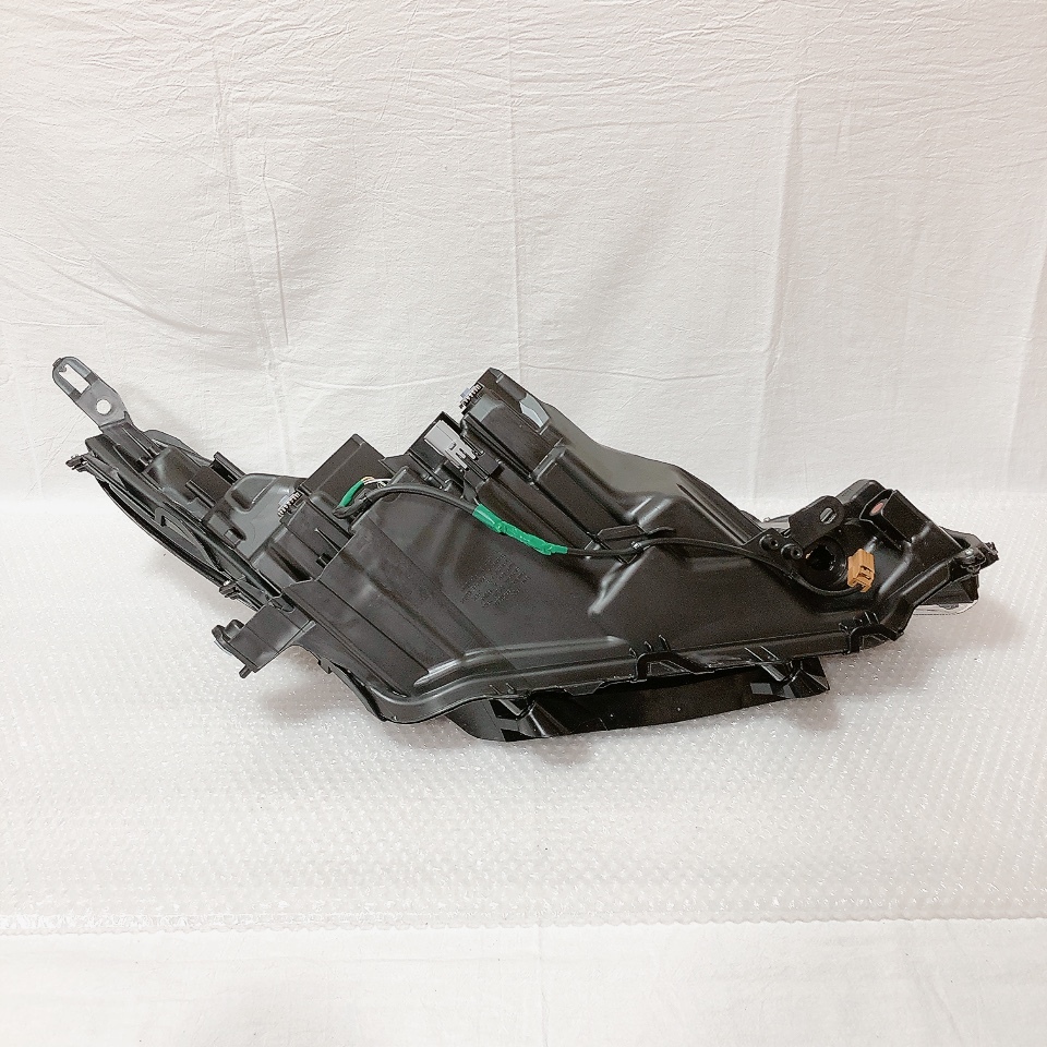 TOYOTA トヨタ HARRIER ハリアー 80系 純正 左 LED ヘッドライト KOITO 48-232 打刻 7S 81106 ...