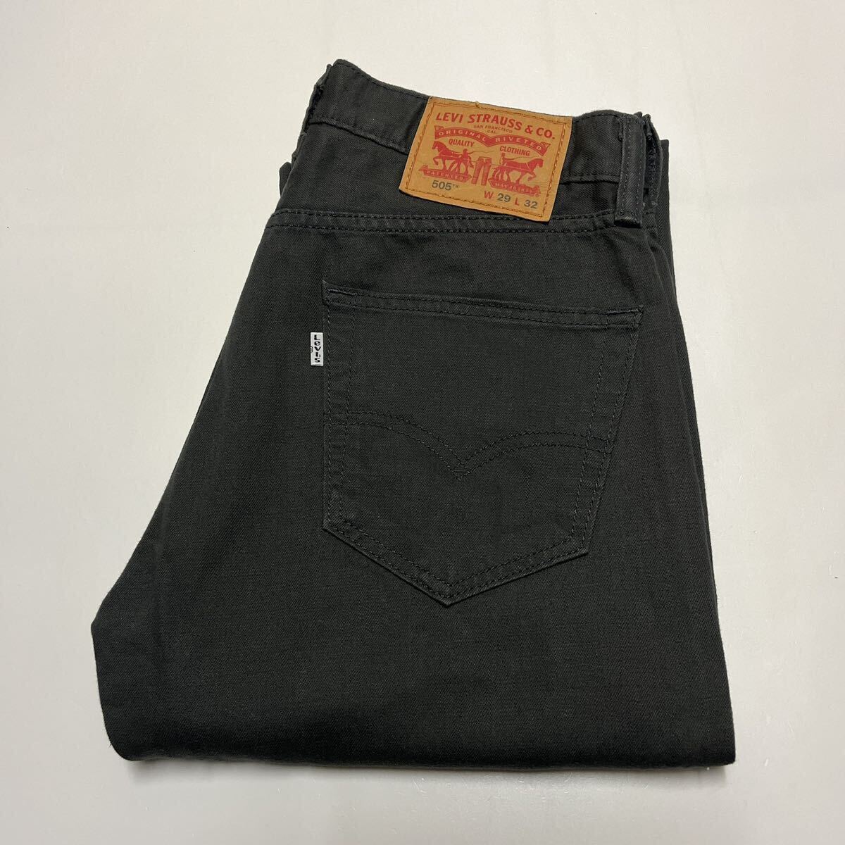 Levi’s リーバイス 505 レギュラーストレートジーンズ デニムパンツ グレー 00505-0716 W29 L32(W29)｜売買され ...