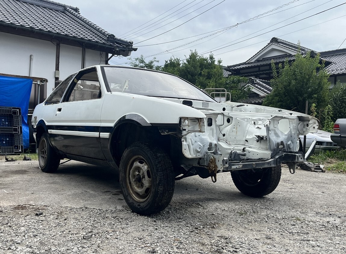 AE86 トレノ 2ドア 書類付AT→MT途中ボディ 製作中おまけ多数 ベース車両に ボディ 箱 86 トヨタ TRUENO LEVIN レビン(トヨタ)｜売買されたオークション情報 ...