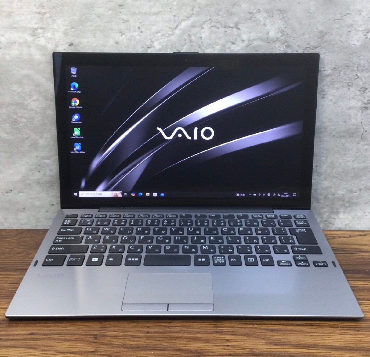 1円 SONY VAIO Pro PA / Core i3 8100Y 1.10GHz / メモリ 8GB / SSD 128GB / 12. ...