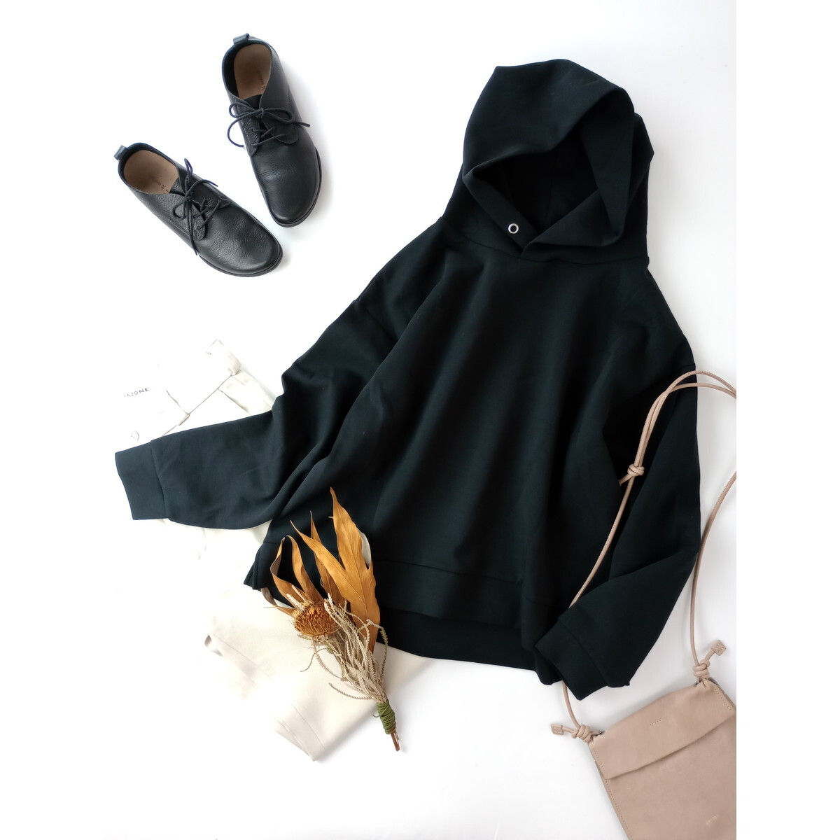 a day in the life ユナイテッドアローズ 飽きがこず毎日身に着けていたくなる パーカー フーディー 長袖 M ブラック 黒 25K+7902(トップス)｜売買されたオークション ...