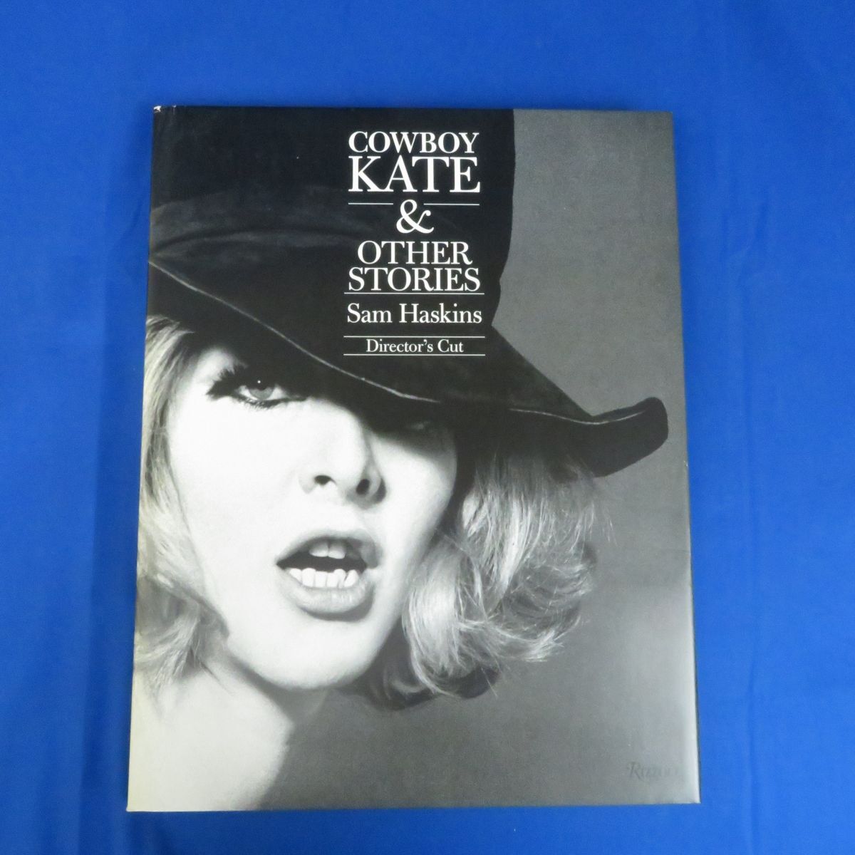 佐Q0054 ＜洋書 ハードカバー＞ COWBOY KATE & OTHER STORIES / Sam Haskins Director's ...