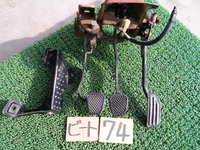 ホンダビートPP1 純正 アクセル ブレーキ クラッチペダル 74(ホンダ用)｜売買されたオークション情報、yahooの商品情報をアーカイブ公開 - オークファン（aucfan.com）