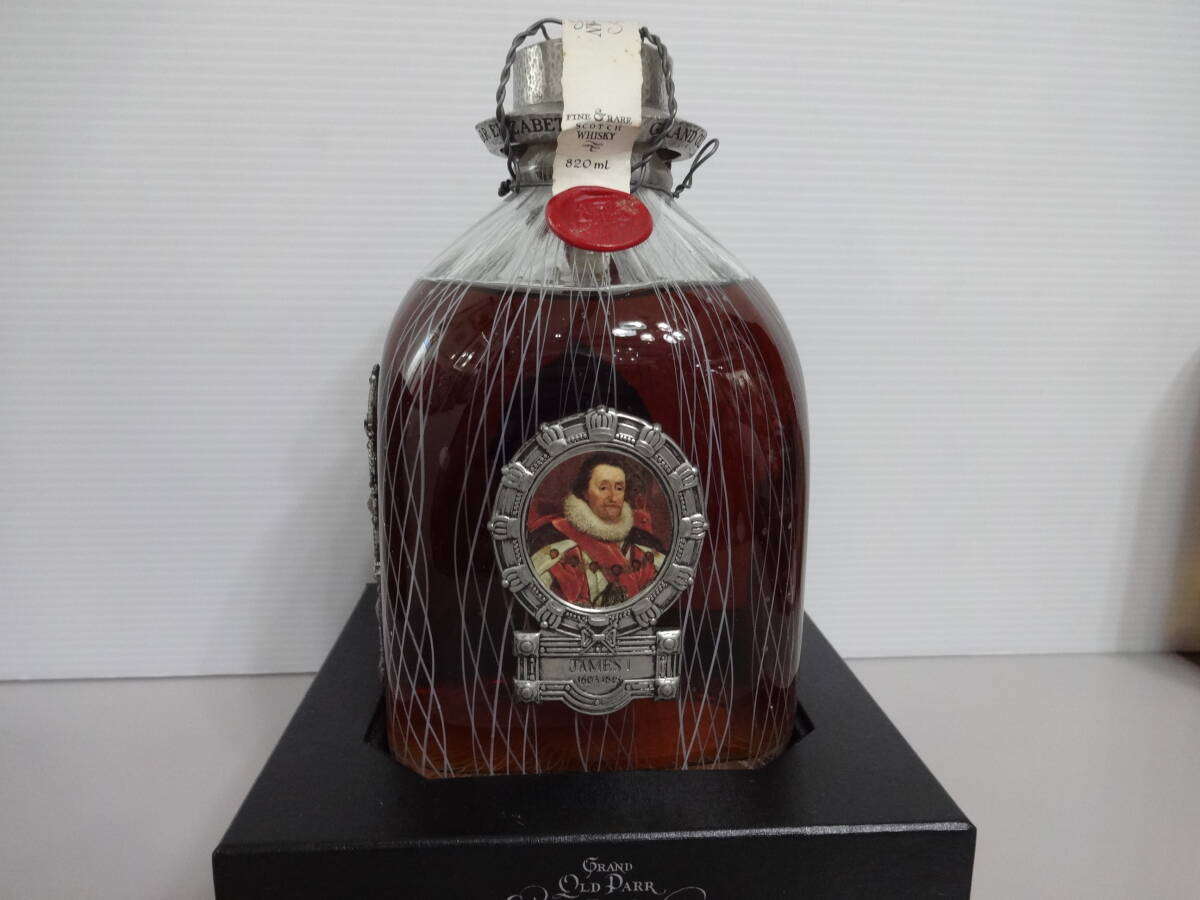 箱入り限定品 オールド パー ゴールデンジュビリー 在位50周年 820ml 43％(スコッチ)｜売買されたオークション情報、yahooの商品情報をアーカイブ公開 - オークファン ...