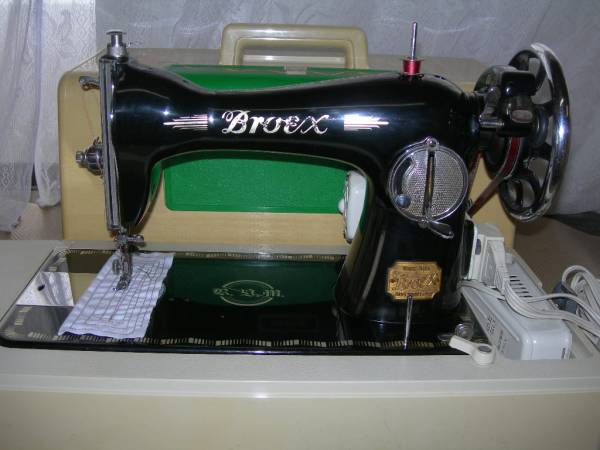 アンティークミシン Broex製 ポータブル改造 品(本体)｜売買されたオークション情報、yahooの商品情報をアーカイブ公開 - オークファン（aucfan.com）