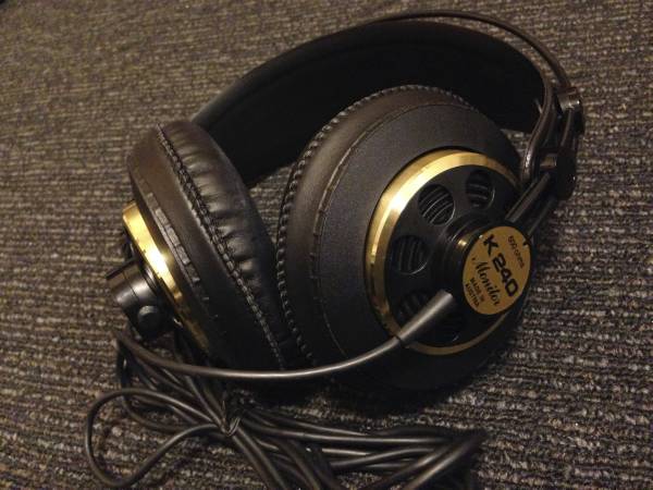 AKG K240 monitor 600Ω ヘッドフォン(AKG)｜売買されたオークション情報、yahooの商品情報をアーカイブ公開 ...