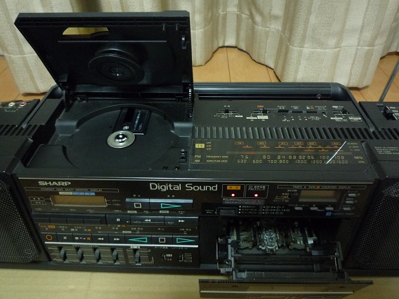 SHARP シャープ CDラジカセ QT-25CD(ラジカセ)｜売買されたオークション情報、yahooの商品情報をアーカイブ公開 - オークファン（aucfan.com）