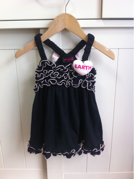 EARTHMAGIC アースマジック ハートモチーフフリルチュニック90(トップス)｜売買されたオークション情報、yahooの商品情報をアーカイブ公開 - オークファン（aucfan.com）