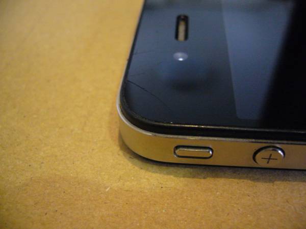 iPhone 4 32G SoftBank MC605J A(iPhone 4)｜売買されたオークション情報、yahooの商品情報をアーカイブ公開 - オークファン（aucfan.com）