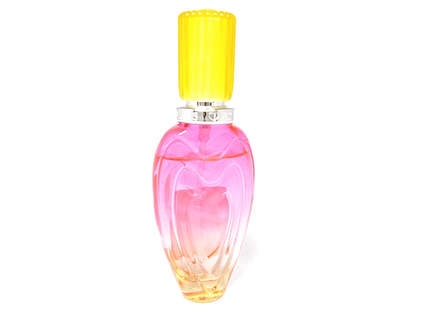 S784C 香水 ESCADA エスカーダ ロッキンリオ EDT 30ml 残多(エスカーダ)｜売買されたオークション情報、yahooの商品情報をアーカイブ公開 - オークファン（aucfan ...