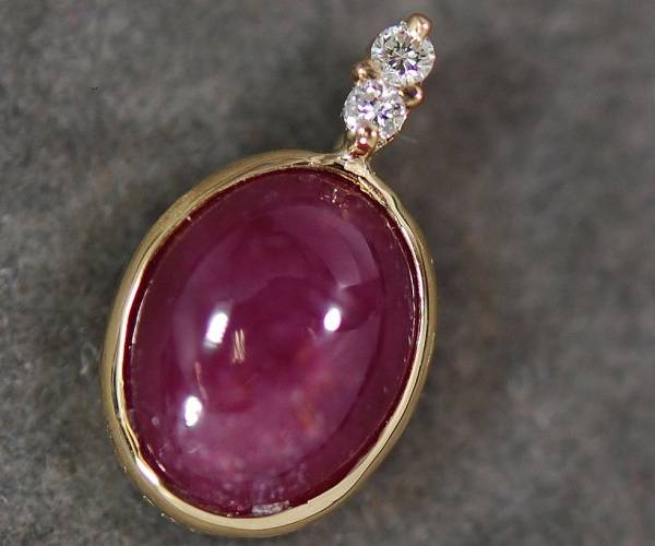 \100 18金 天然ルビーカボ2.63ct+ダイヤ0.03ct トップ(ルビー)｜売買されたオークション情報、yahooの商品情報をアーカイブ公開 - オークファン（aucfan.com）