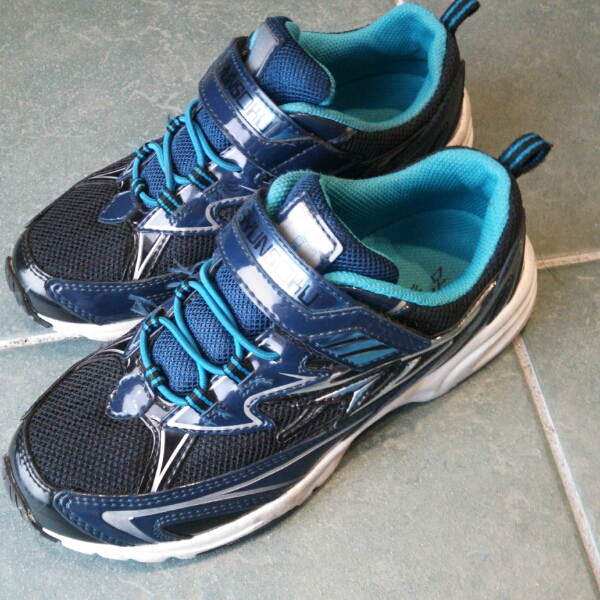 瞬足 23.0 EEE(23cm～)｜売買されたオークション情報、yahooの商品情報をアーカイブ公開 - オークファン（aucfan.com）