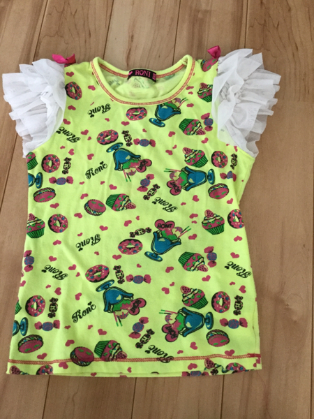 RONI SM フリルTシャツ 袖フリル(RONI)｜売買されたオークション情報、yahooの商品情報をアーカイブ公開 - オークファン（aucfan.com）