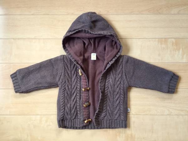 Gap ベビーギャップ ダッフル ニットカーディガン 70cm(カーディガン)｜売買されたオークション情報、yahooの商品情報をアーカイブ公開 - オークファン（aucfan.com）