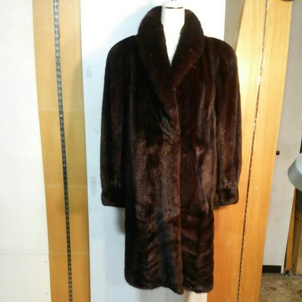 SAGA MINK ROYAL 上質 サガミンク ロイヤル 丈長めハーフ(ミンク)｜売買されたオークション情報、yahooの商品情報を ...