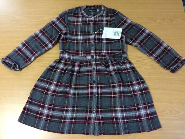 BeBe べべ ワンピース 120 定価8000(ワンピース（ミニ）)｜売買されたオークション情報、yahooの商品情報をアーカイブ公開 - オークファン（aucfan.com）