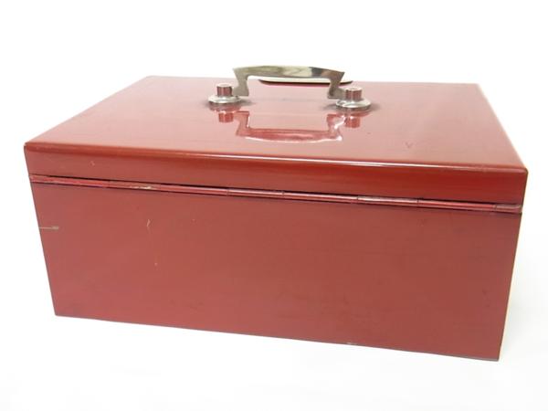 手提げ金庫 PLUS ALARM CASH BOX 赤色 昭和レトロ 高さ15㎝ 幅36㎝ 奥行25㎝ /T20(金庫)｜売買された ...