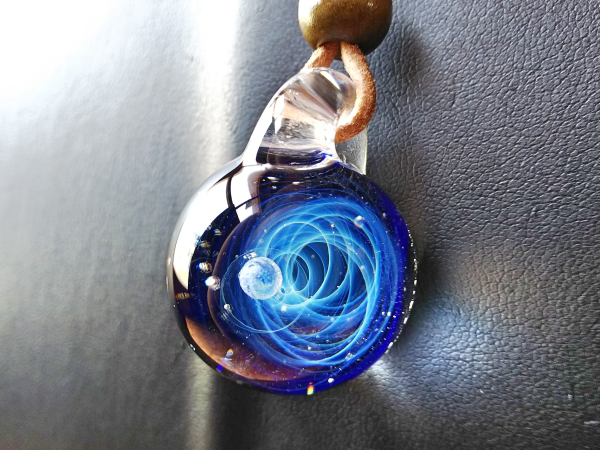 y-181 宇宙 ガラス 地球 アクセサリー ペンダント ネックレス(ネックレス、ペンダント、チョーカー)｜売買されたオークション情報、yahooの商品情報をアーカイブ公開 - オークファン ...