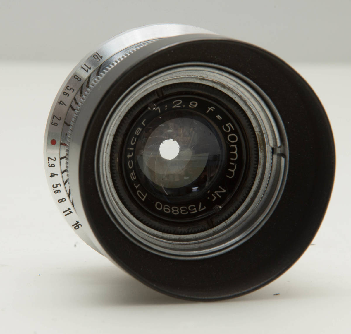 Practicar 2.9 50mm M42 Praktiflexの標準レンズ＋オリンパスフード グルグルボケ 希少｜一眼カメラ用（マニュアルフォーカス）