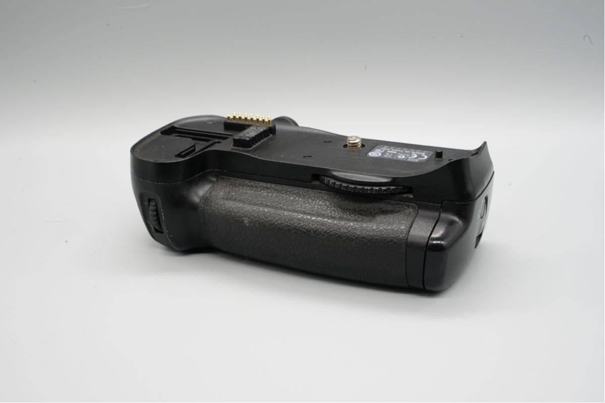 Nikon ニコン マルチパワーバッテリーパック MB-D10(その他)｜売買されたオークション情報、yahooの商品情報をアーカイブ公開 ...