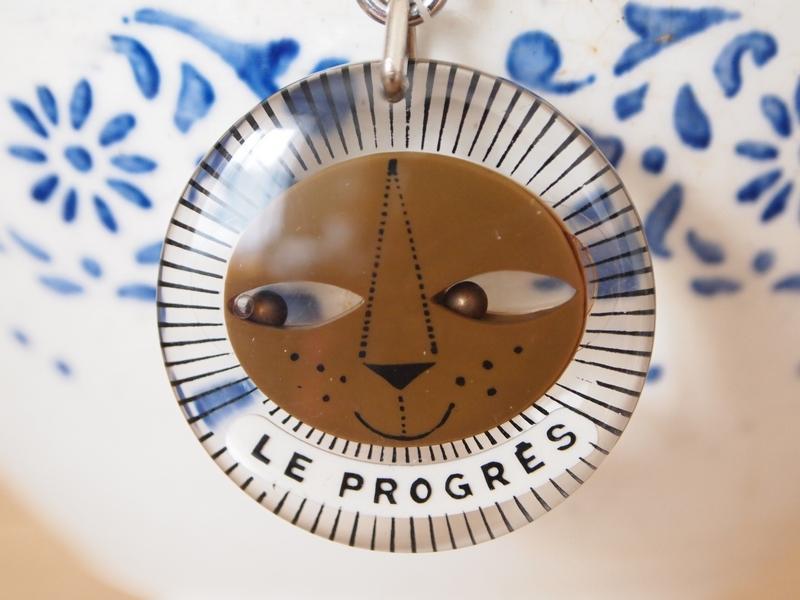 LE PROGRES ブルボン キーホルダー フランス フレンチ 雑貨 プログレ savignac サヴィニャック アンティーク ヴィンテージ(一般)｜売買されたオークション情報、yahooの ...