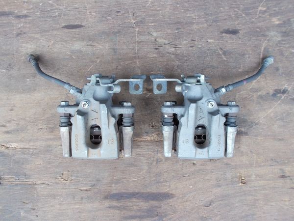 トヨタ プリウス G ツーリング DAA-ZVW30 - リアブレーキキャリパー 左右セット パッド付き - 460-068-B(ブレーキキャリパー)｜売買されたオークション情報、yahooの ...