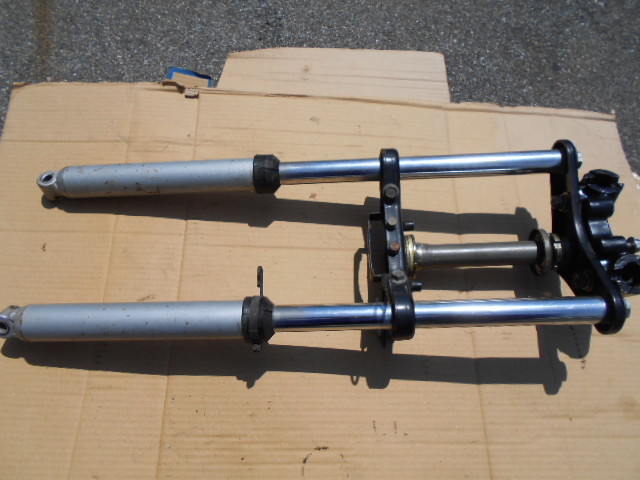 ヤマハ ポッケ 4U1 フロントフォーク 三又 送料全国1000円(フロント)｜売買されたオークション情報、yahooの商品情報をアーカイブ ...