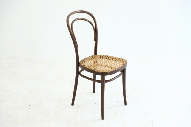 THONET 214 15万 AIDEC取り扱い ベントウッドチェアb ラタン 籐 曲げ木 ミヒャエル トーネット 中欧ポーランド ビンテージ_秋田(ダイニングチェア)｜売買されたオークション ...
