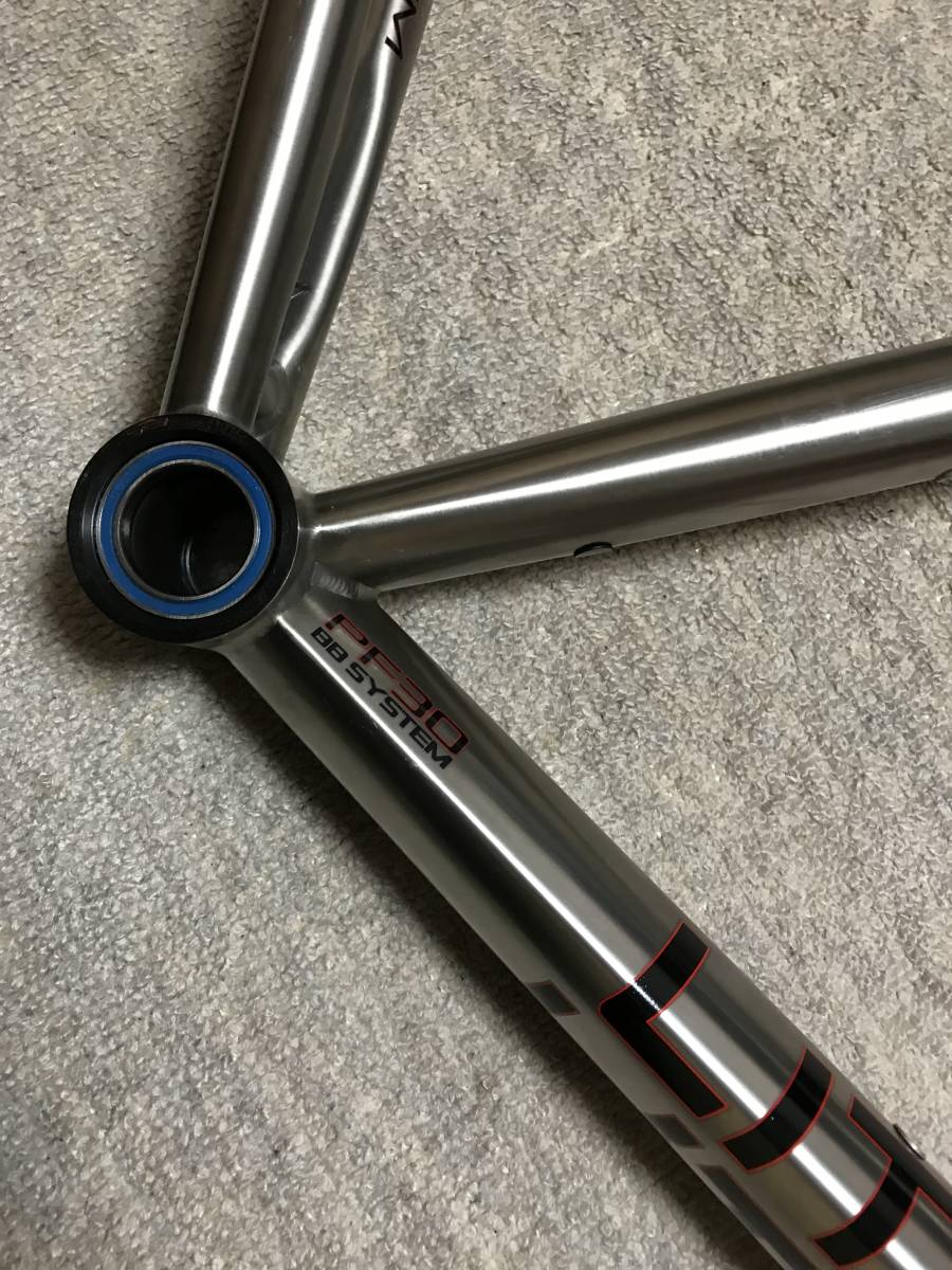 再 LITESPEED ライトスピード T3 2015年 チタンフレーム カーボンフロントフォーク ヘッドパーツ シートクランプ BB付属 ...