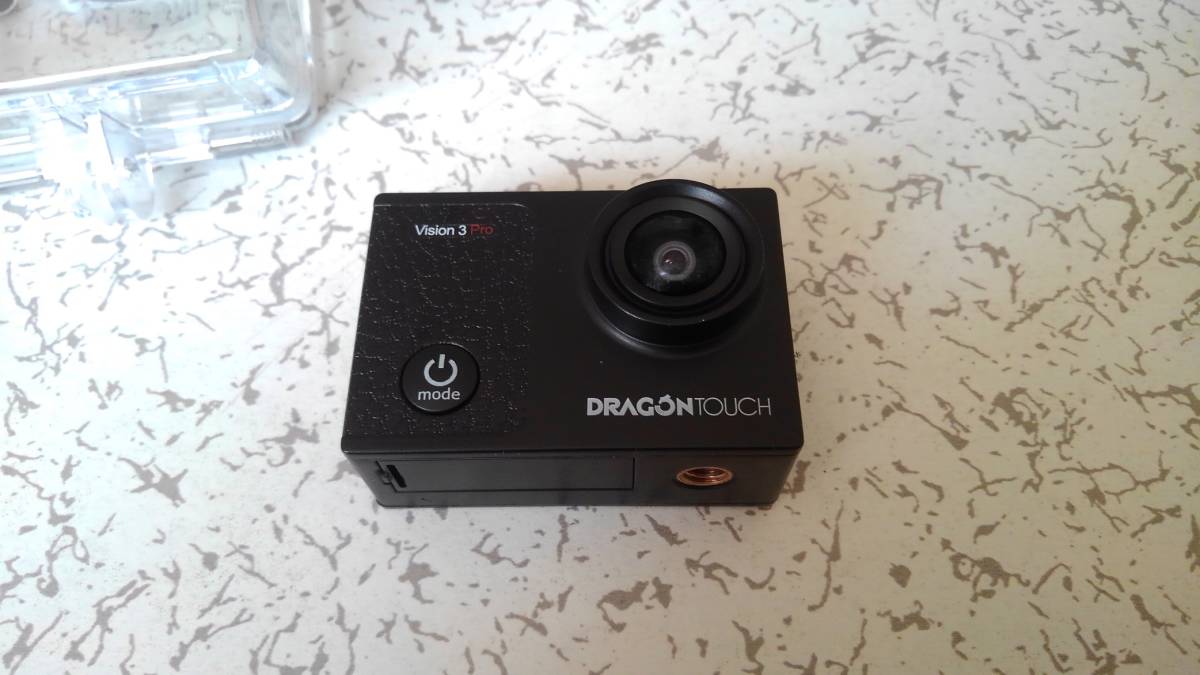 Dragon Touch アクションカメラ 4K高画質 1600万画素 ウェアラブルカメラ WIFI搭載 2インチ液晶画面 100ft防水 ...
